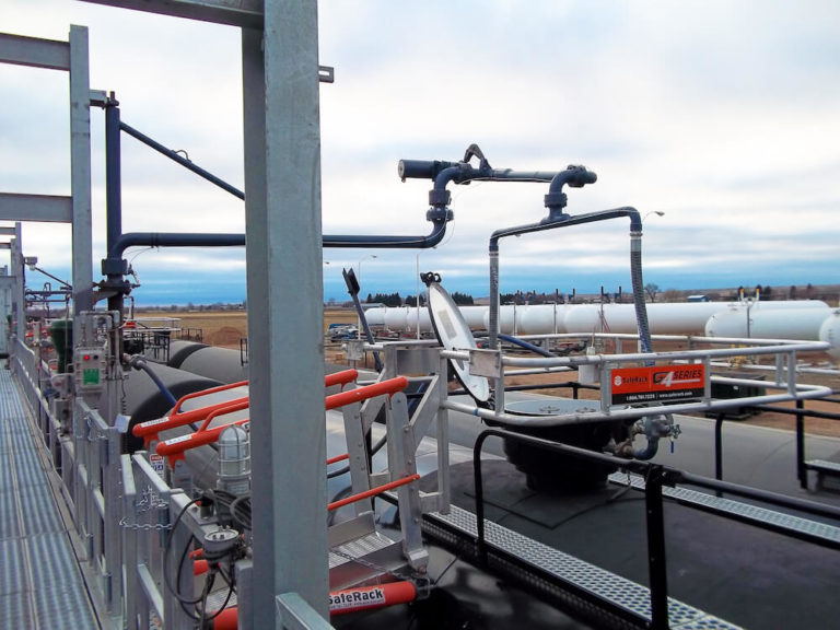 Railcar Gangway On LPG Railcar - SafeRack